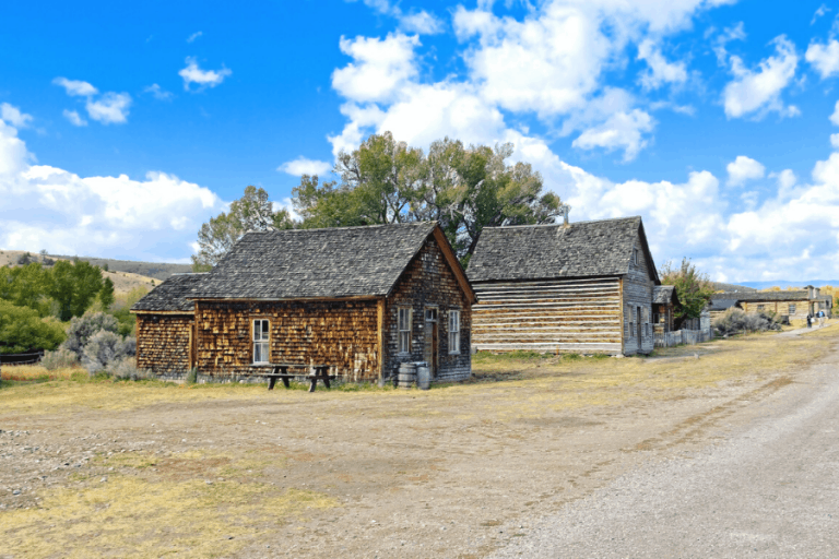 13 Abandoned Ghost Towns in Colorado and How to Get There